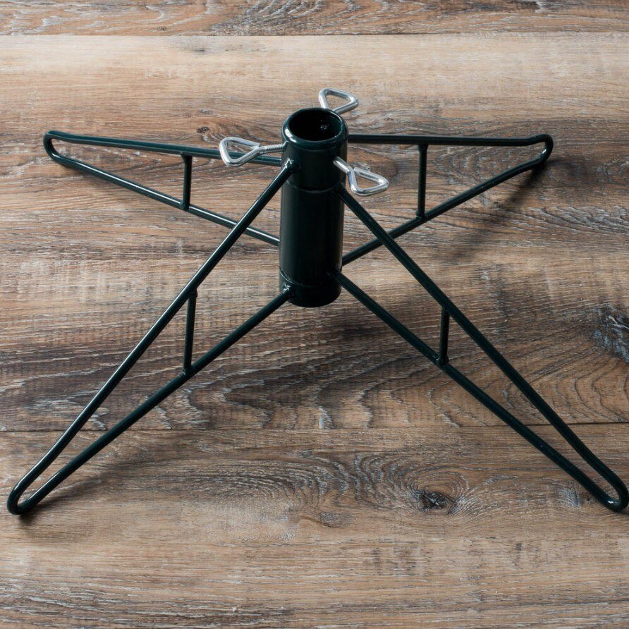 7.5'x50" Chapel Pine Half Tree